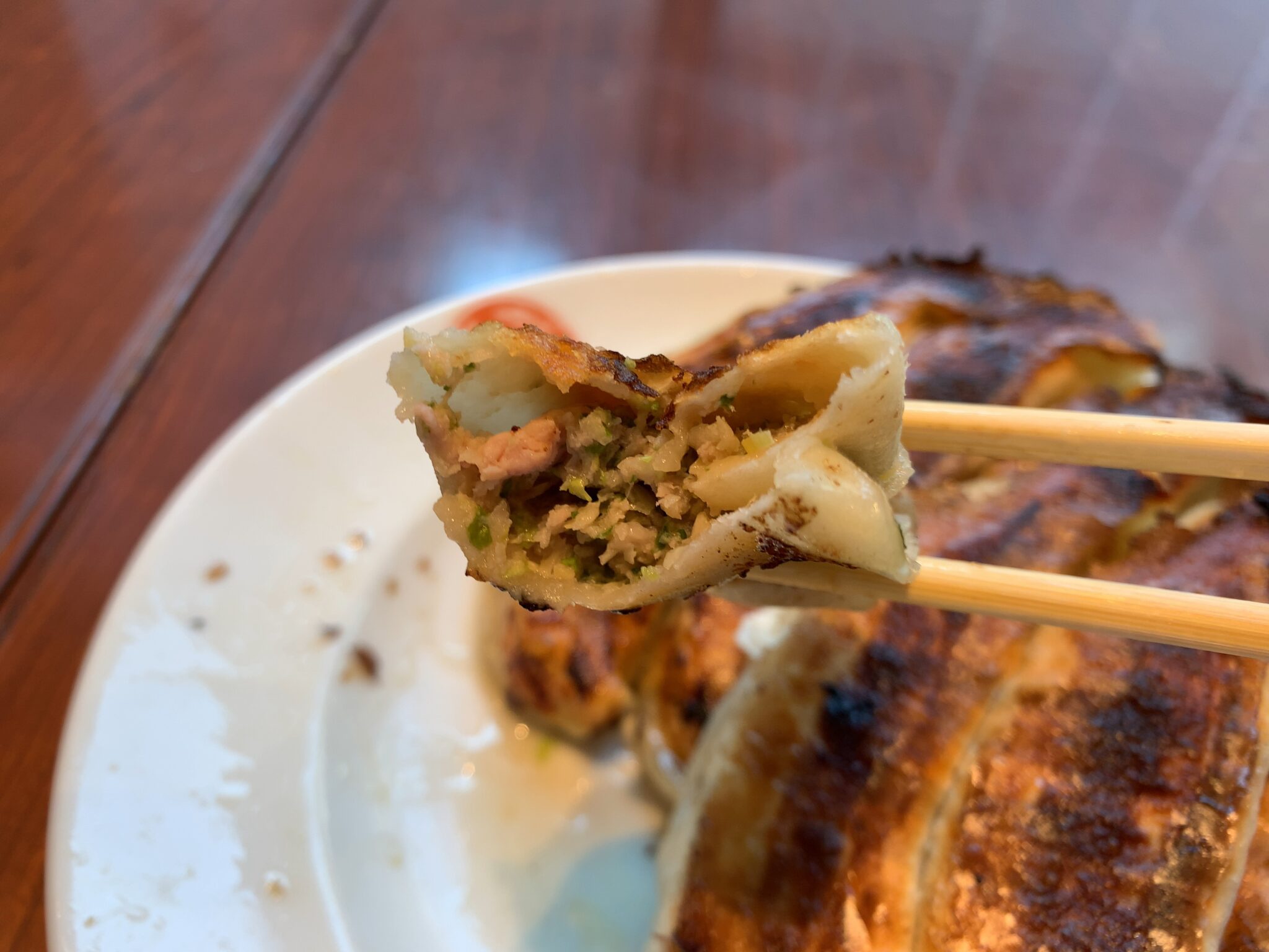 銀座「天龍本店」看板メニューの大きい焼き餃子と伝統的な中華料理が自慢！ | ほろ酔い散歩